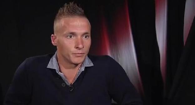 Butt out: Louis van Gaal’s lack of 'confidence’ forces Alex Buttner ...