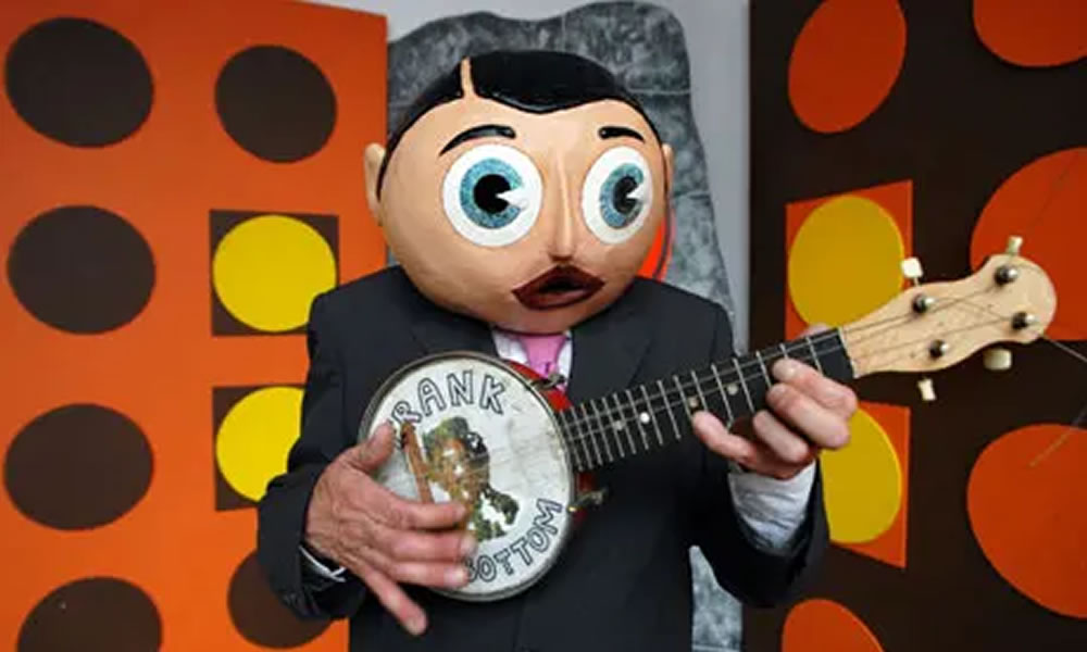Watch: MM takes a look at the curious world of Frank Sidebottom ...