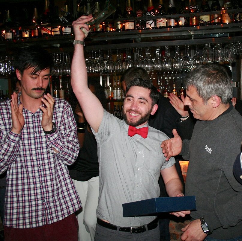 Manchester mixologist crowned world’s best gin bartender at prestigious ...