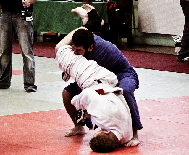 Get off the couch and get fit! Ju Jitsu instructor offers free self ...