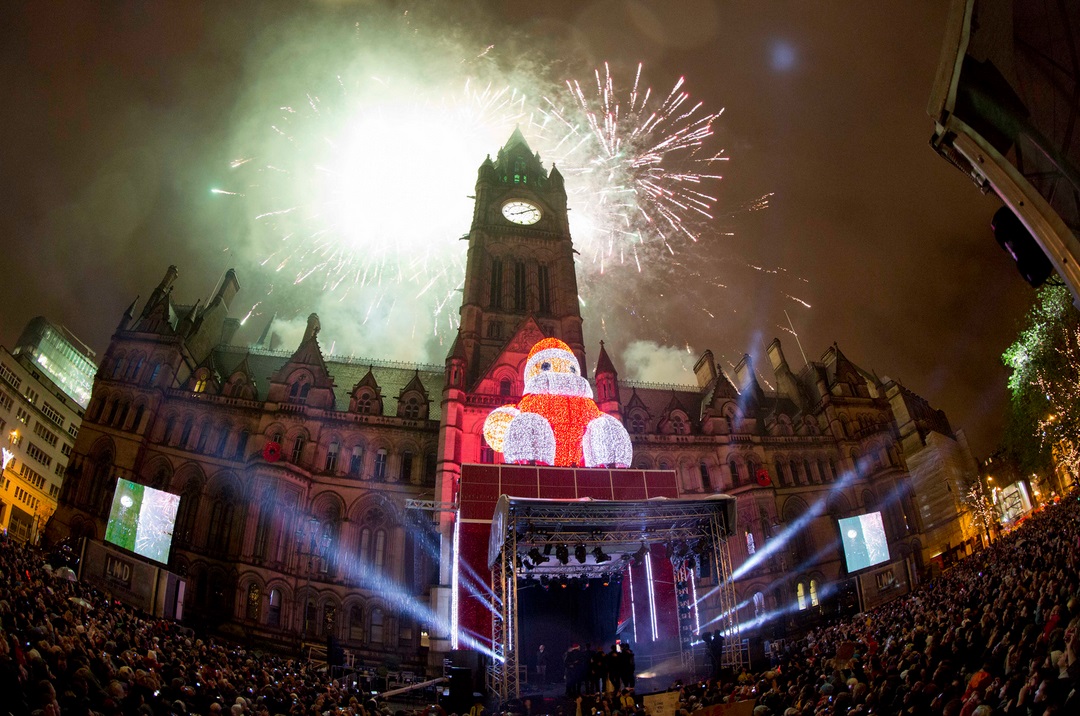 Travel advice: Manchester's Christmas lights switch-on 2014 - Mancunian ...