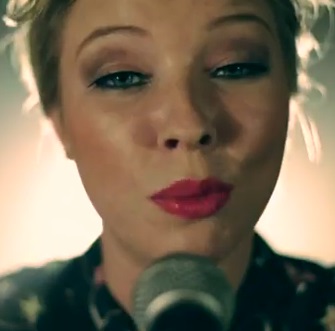 ‘Father figure’: Songstress Moya talks of love for Simply Red star Mick ...