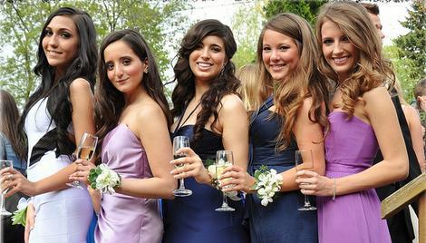 Prom wars – revenge of the stitch: Manchester mums spend almost £500 on ...