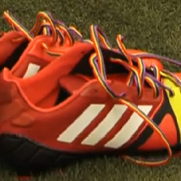 Bring on the rainbow laces! Manchester United shows homophobia the red ...