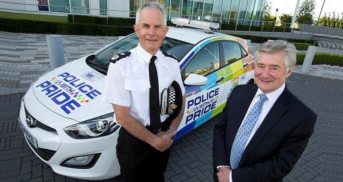 Red and yellow and... Police unveil first RAINBOW patrol car to engage ...