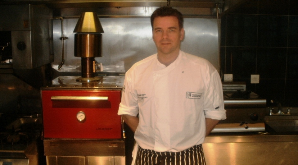 If you can't stand the heat... Veteran Manchester chef reckons he could ...