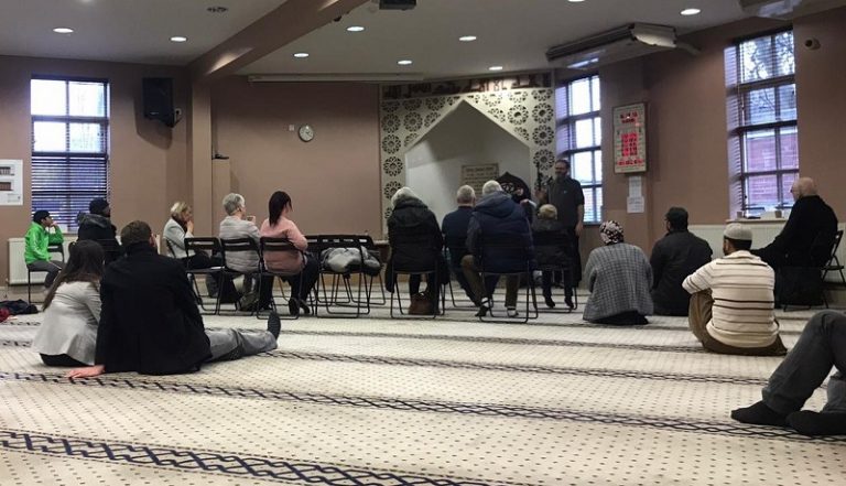 Eccles mosque and church pair up for Interfaith Week to improve understanding - Mancunian Matters