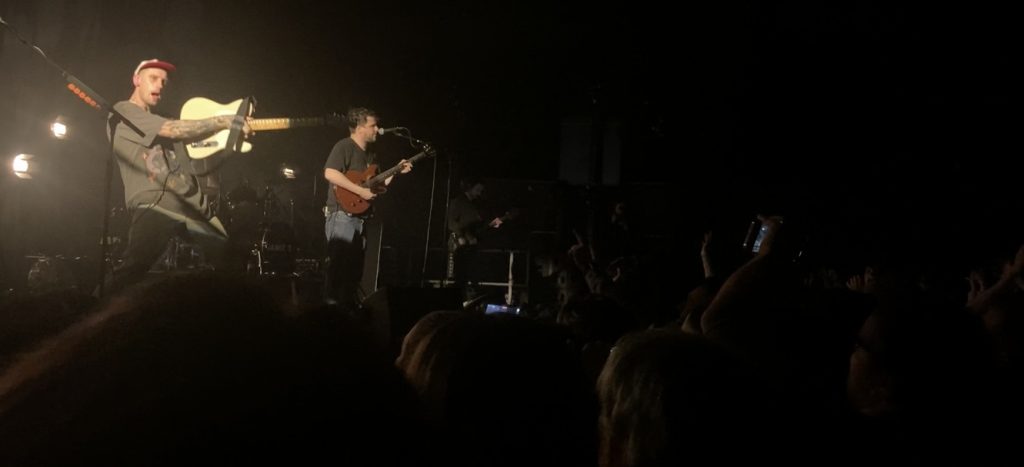 Indie punk singer songwriter Jamie T whips audience into a frenzy in ...