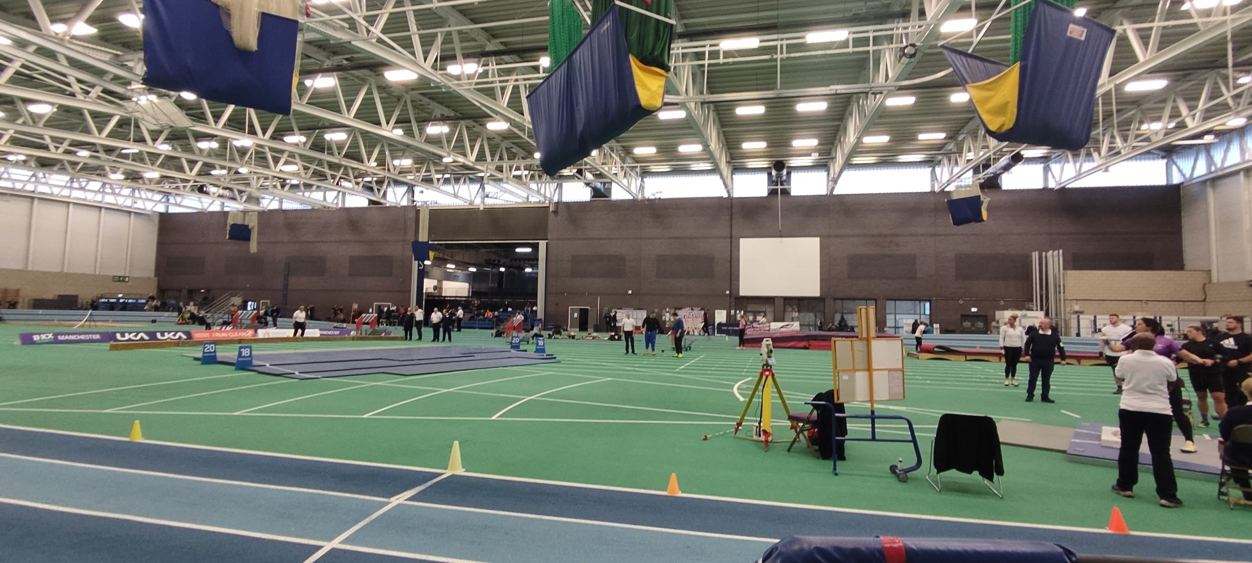 Keely Hodgkinson breaks 600m world record in front of a roaring home ...