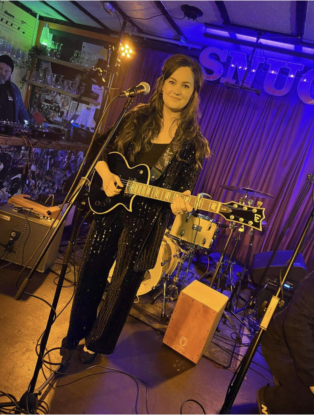 Singer who quit corporate jobs celebrating number one hit - Mancunian ...