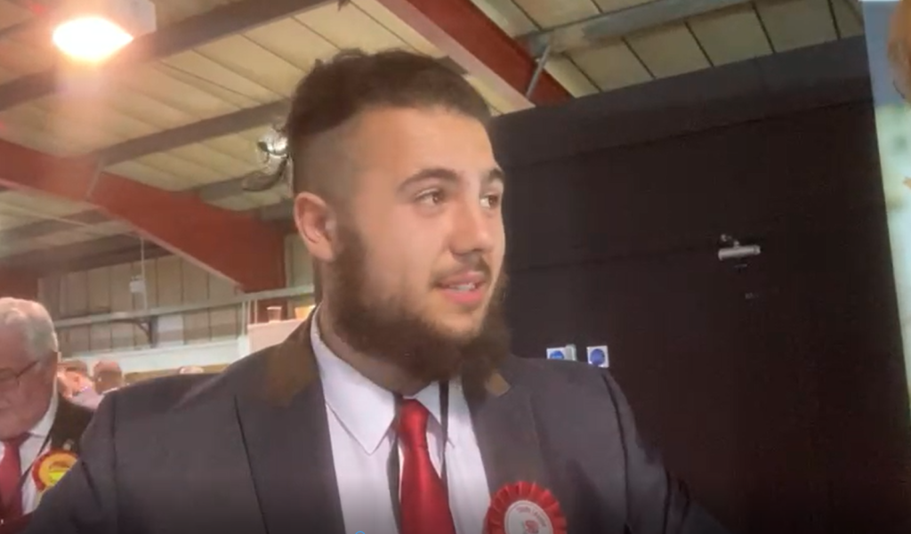18-year-old Hamza Aslam becomes a parish councillor in Tameside ...