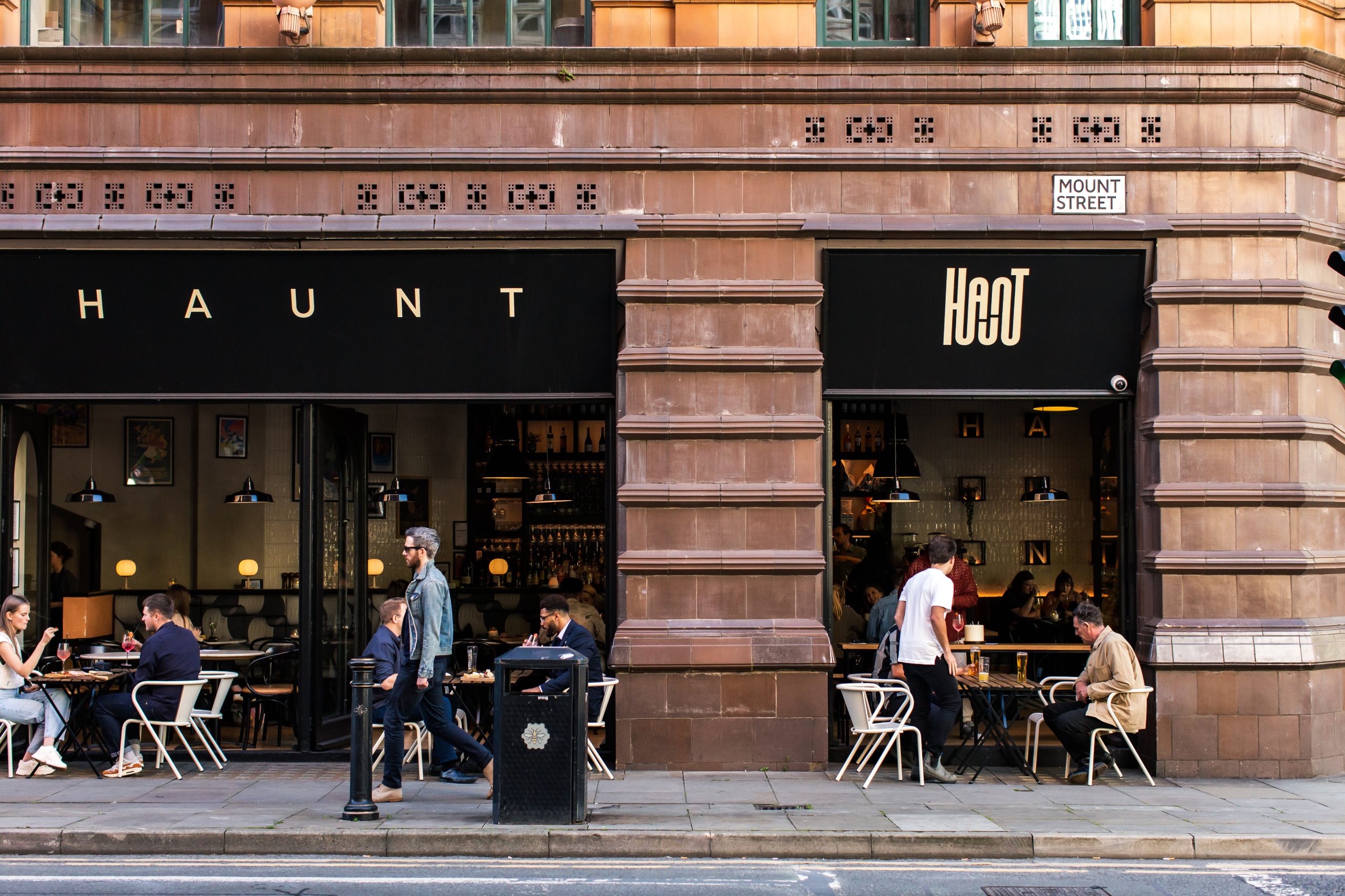 Restaurant brings UK's first up-tempo dining experience to Manchester ...
