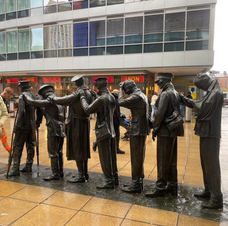 A look at five of Manchester's most beloved statues - Mancunian Matters