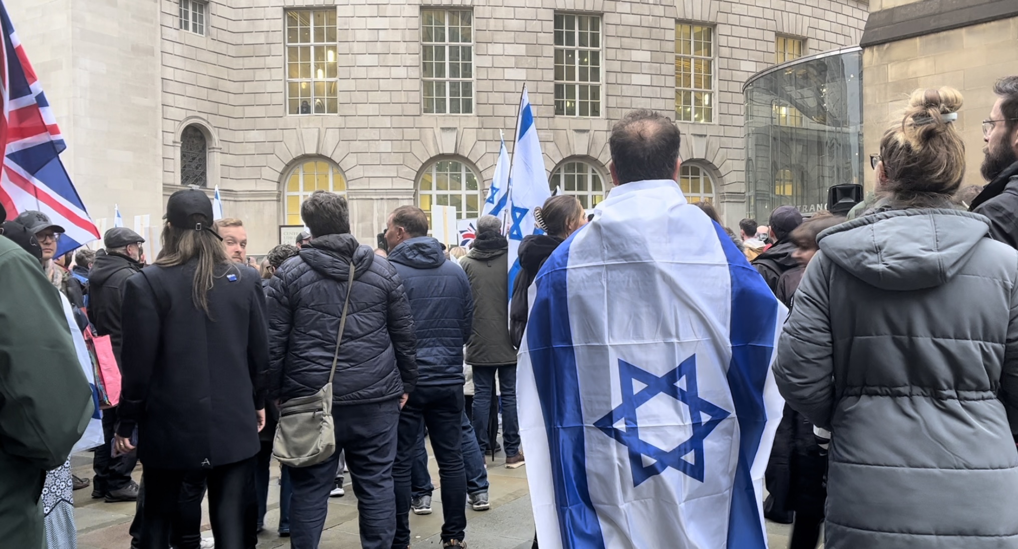 Hundreds attend Manchester vigil for victims of Hamas attacks in Israel ...