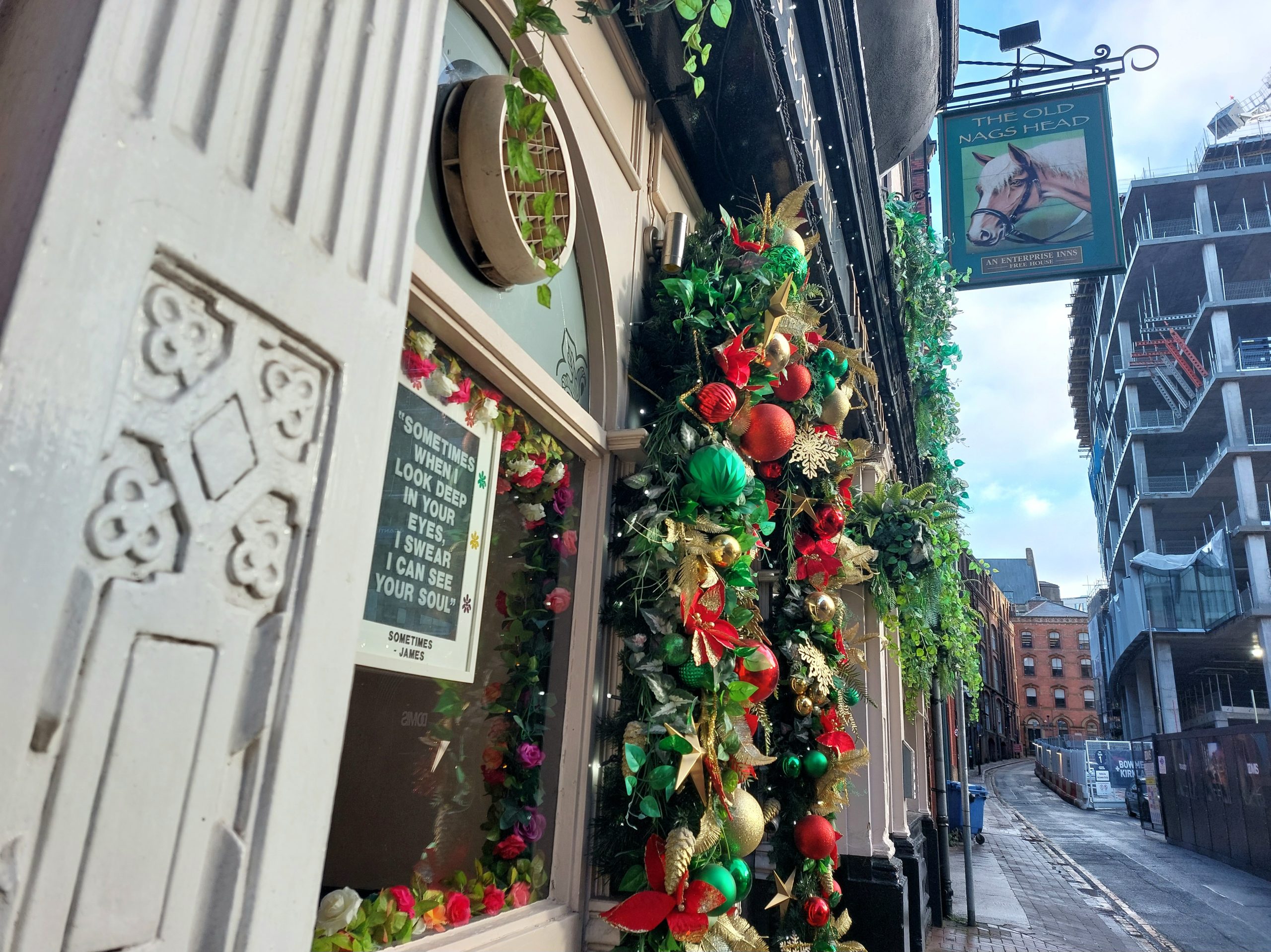 The best pubs to get your award-winning United fix on game days in ...