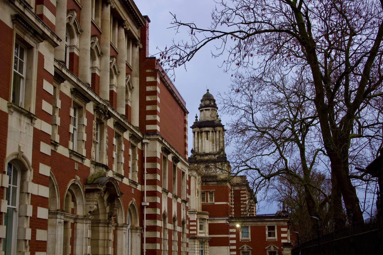 Manchester's NHS trusts running close to deficit - Mancunian Matters