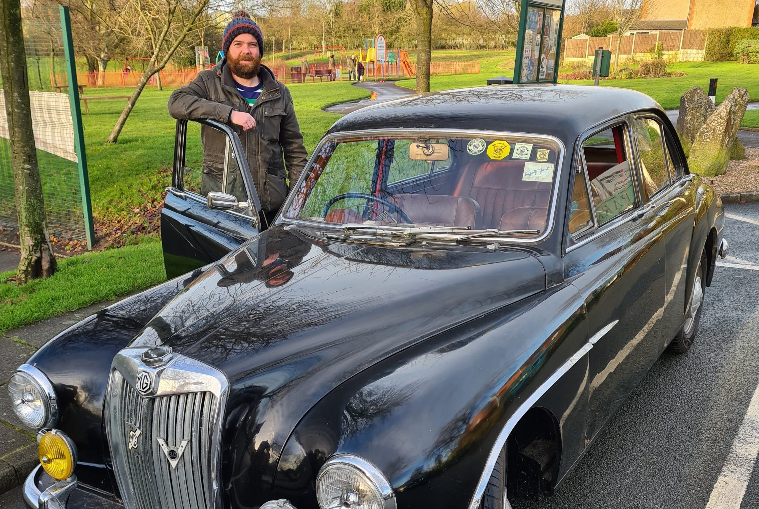 Lecturer writes book about restoring late dad's beloved classic MG car ...