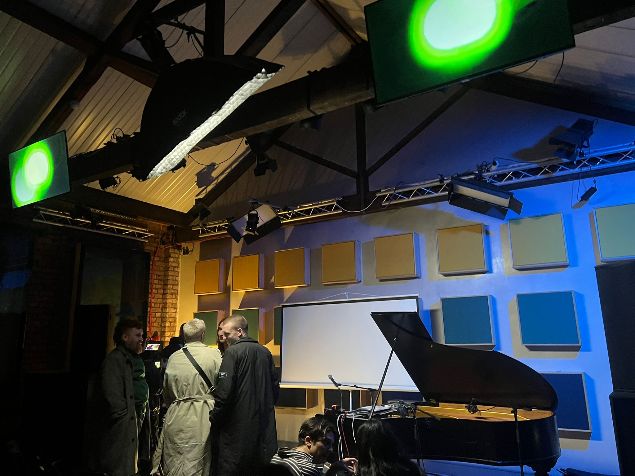 Review: Phoenix Rousiamanis at Low Four Studio - Mancunian Matters