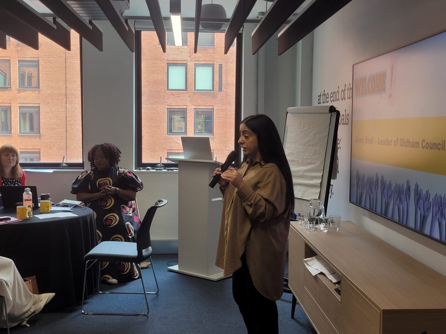 Oldham Council leader speaks at ‘deeply personal’ mentoring programme ...