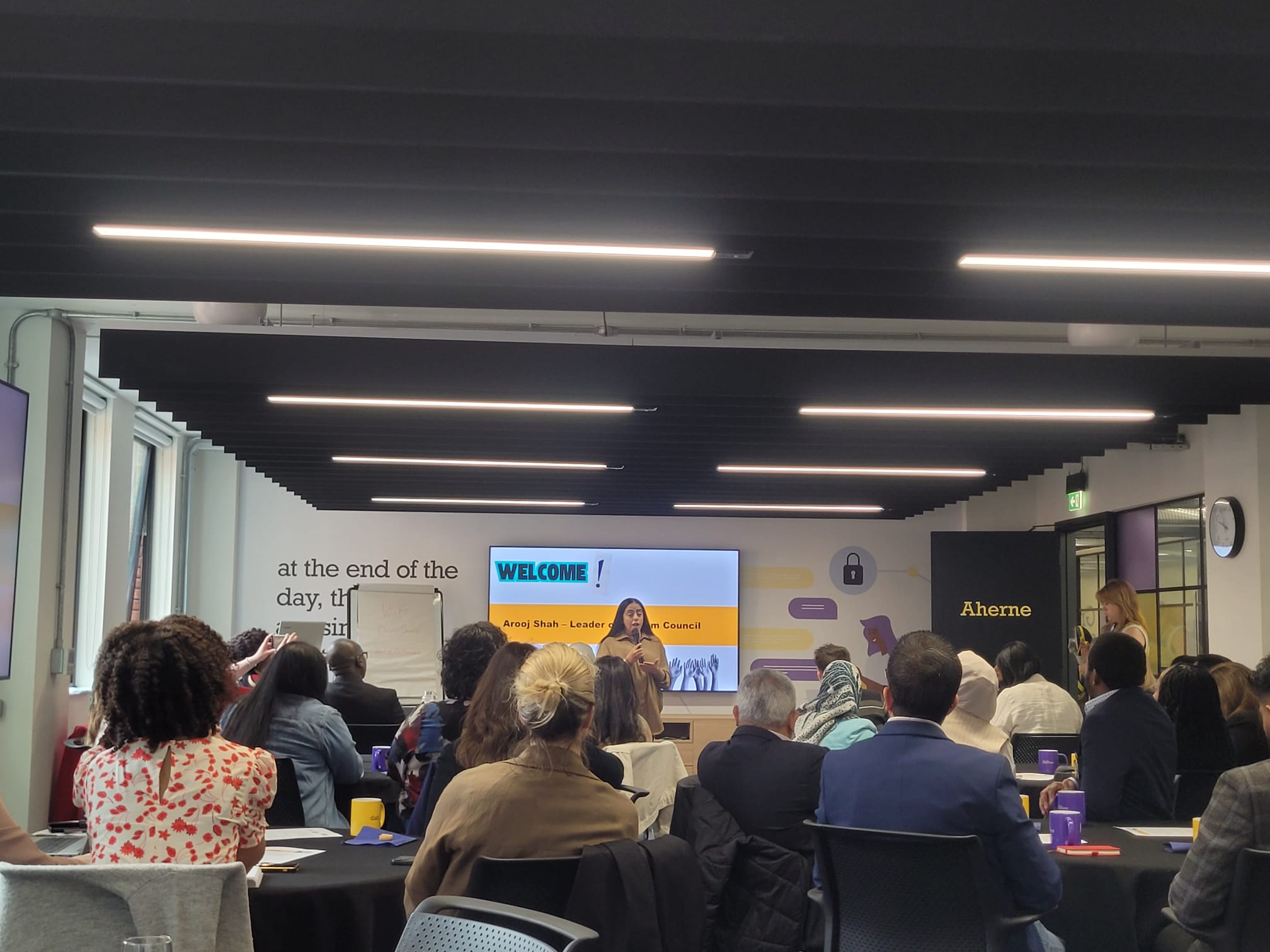 Oldham Council leader speaks at ‘deeply personal’ mentoring programme ...