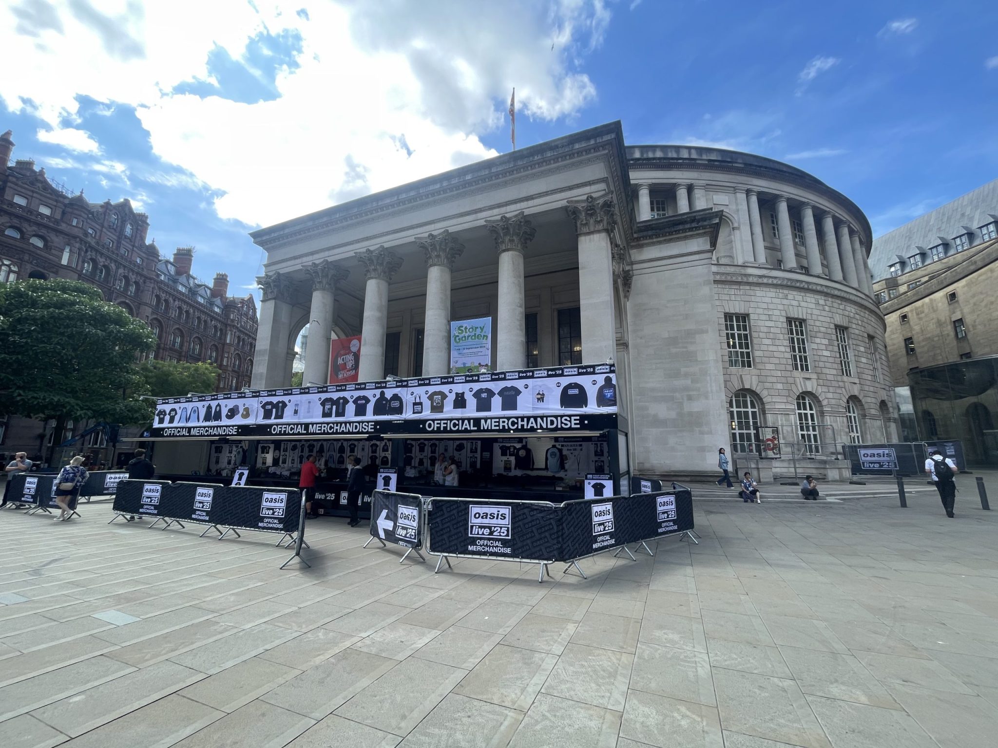 Watch: Oasis homecoming sparks summer of music in Manchester ...