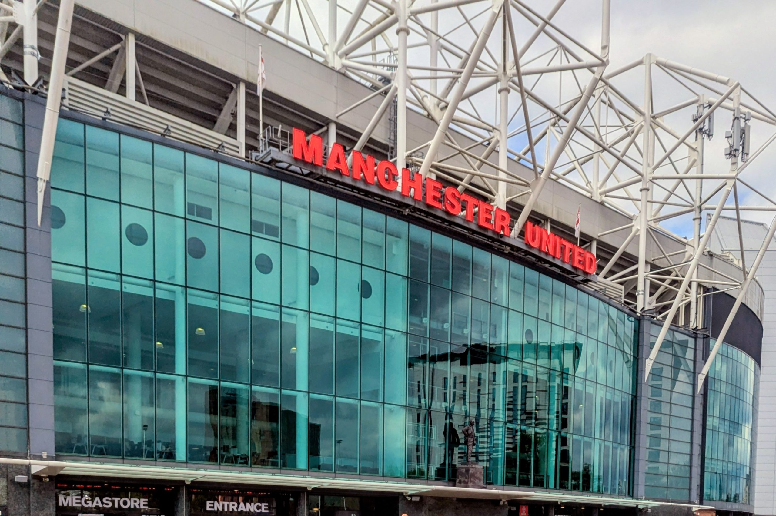 New data reveals 7% of Manchester United season ticket holders live ...